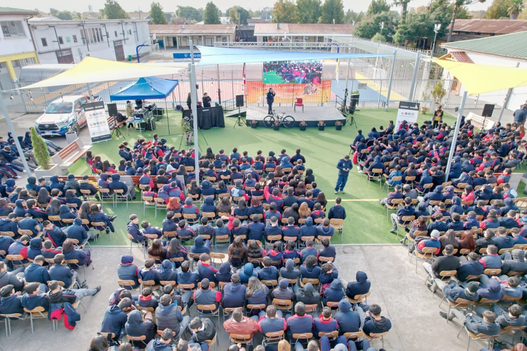 Cómo es el Colegio Don Orione en Los Ángeles, Chile